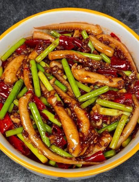 鲜鱿鱼怎么炒好吃又嫩_鱿鱼炒多久才不老-第1张图片-山城妙识