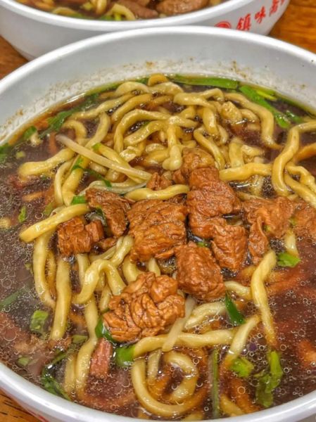 锅盖面怎么做_锅盖面配料有哪些-第1张图片-山城妙识 锅盖面怎么做_锅盖面配料有哪些-第1张图片-山城妙识