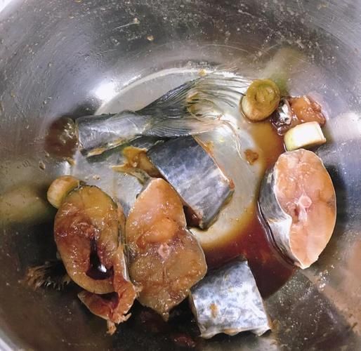 鲅鱼饼子怎么做_家常鲅鱼饼子做法视频-第3张图片-山城妙识