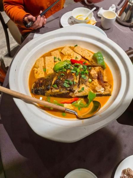 鱼头烧豆腐怎么做_鱼头烧豆腐的营养价值-第2张图片-山城妙识 鱼头烧豆腐怎么做_鱼头烧豆腐的营养价值-第2张图片-山城妙识