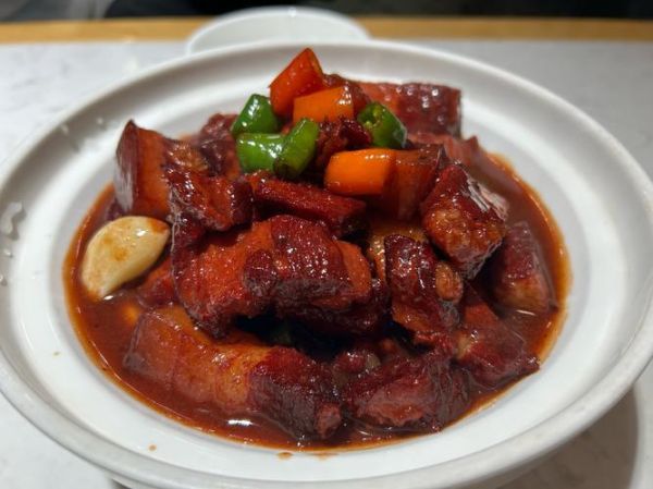 毛氏红烧肉正宗做法_为什么毛氏红烧肉不柴不腻-第2张图片-山城妙识