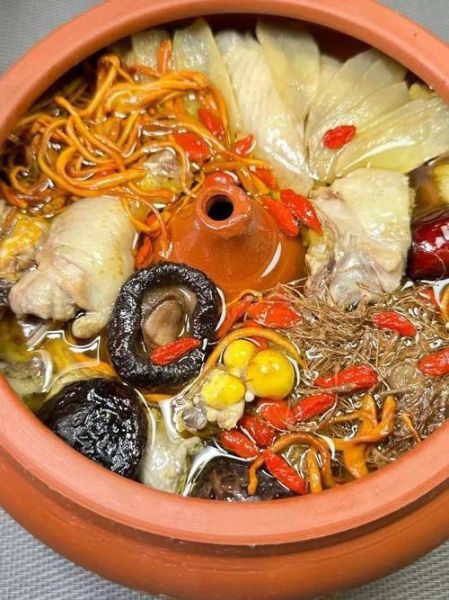 三七汽锅鸡的做法_三七汽锅鸡的功效与作用-第3张图片-山城妙识 三七汽锅鸡的做法_三七汽锅鸡的功效与作用-第3张图片-山城妙识