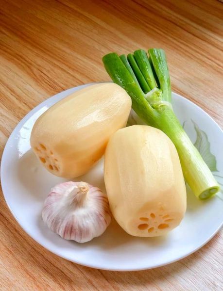 莲藕清炒怎么做法_莲藕清炒需要焯水吗-第2张图片-山城妙识 莲藕清炒怎么做法_莲藕清炒需要焯水吗-第2张图片-山城妙识