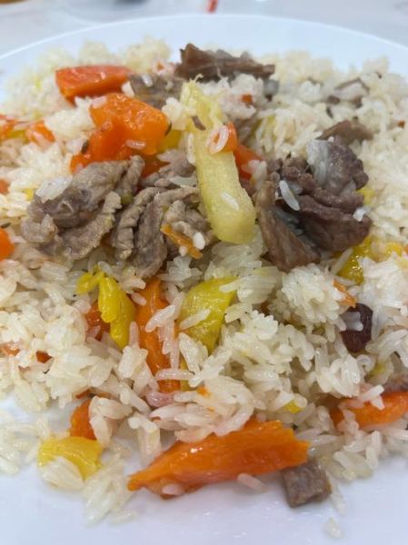 羊肉抓饭怎么做_正宗新疆抓饭做法-第1张图片-山城妙识