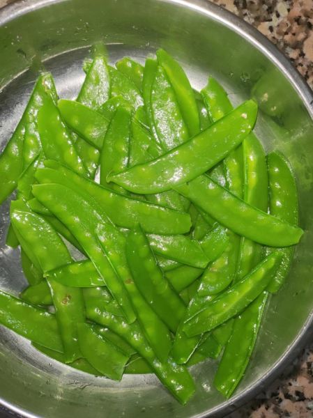 蒜蓉荷兰豆怎么炒才脆_蒜蓉荷兰豆焯水几分钟-第3张图片-山城妙识