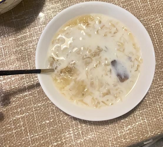 银耳怎么熬出胶更快_银耳出胶小技巧-第3张图片-山城妙识 银耳怎么熬出胶更快_银耳出胶小技巧-第3张图片-山城妙识