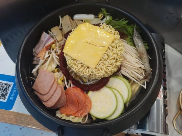 韩式部队火锅食材有哪些_怎么做才正宗-第3张图片-山城妙识