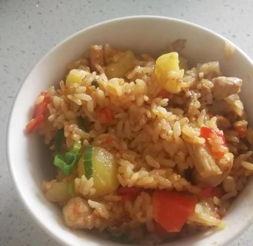 鸡肉焖饭怎么做_鸡肉焖饭用什么锅最好-第2张图片-山城妙识 鸡肉焖饭怎么做_鸡肉焖饭用什么锅最好-第2张图片-山城妙识