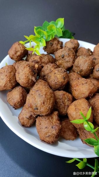 肉丸子怎么炸才酥脆_炸肉丸子用什么配料-第3张图片-山城妙识