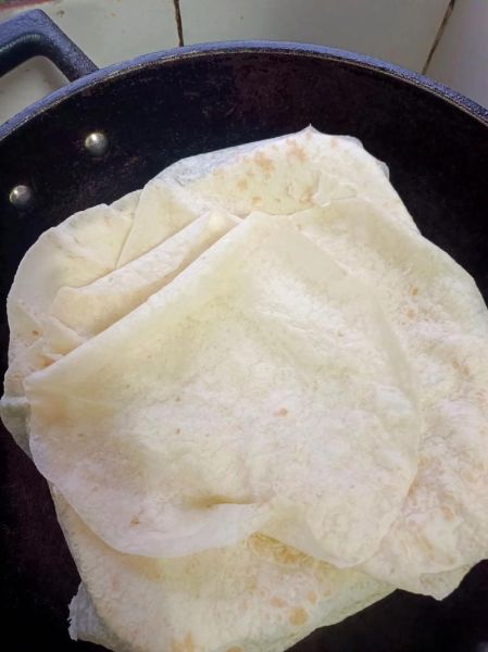 薄饼怎么做好吃_薄饼的家常做法-第1张图片-山城妙识