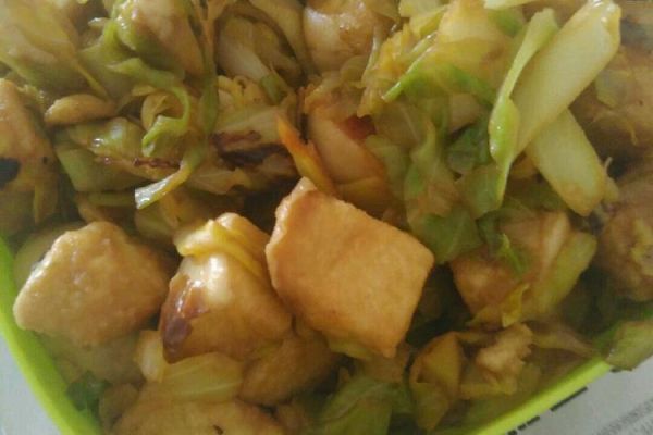 白菜炒馒头怎么做_白菜炒馒头热量高吗-第1张图片-山城妙识