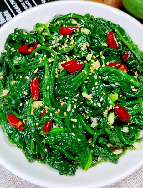 炝菠菜怎么焯水不黄_炝菠菜的家常做法窍门-第2张图片-山城妙识