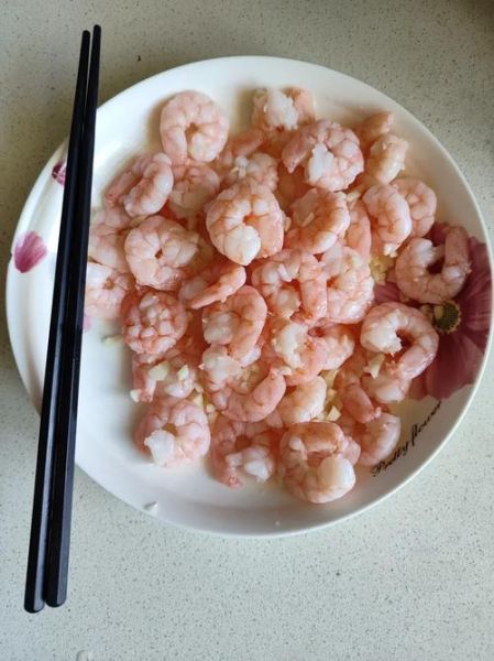 冰冻虾仁怎么做好吃_超市虾仁解冻技巧-第3张图片-山城妙识 冰冻虾仁怎么做好吃_超市虾仁解冻技巧-第3张图片-山城妙识