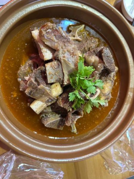 家常牛肉怎么炖好吃又简单_牛肉炖多久才软烂-第1张图片-山城妙识