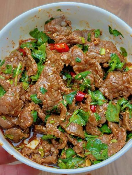凉拌麻辣牛肉汁怎么调_麻辣凉拌牛肉汁配方-第3张图片-山城妙识