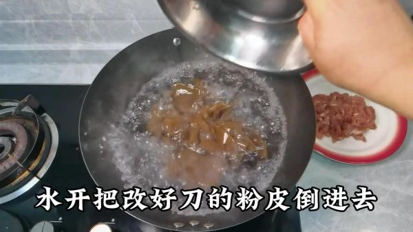 肉丝拉皮怎么做好吃_肉丝拉皮热量高吗-第3张图片-山城妙识