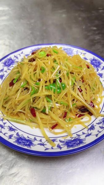 醋溜土豆丝儿怎么做_土豆丝怎么炒才脆-第1张图片-山城妙识