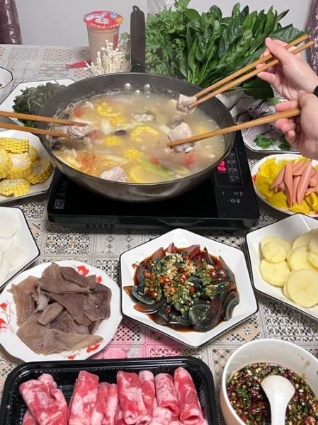 家庭小火锅的做法及配料_家庭小火锅怎么做好吃-第2张图片-山城妙识