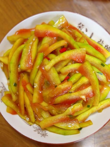 西瓜皮怎么炒好吃_西瓜皮的做法大全-第1张图片-山城妙识