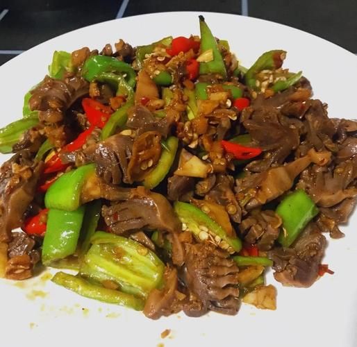 炒鸭胗怎么炒才会嫩_鸭胗去腥嫩脆技巧-第1张图片-山城妙识