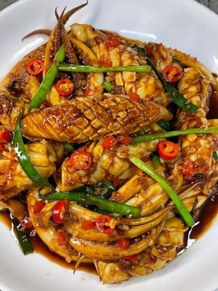 鱿鱼炒什么菜好吃_鱿鱼炒什么菜最经典-第1张图片-山城妙识