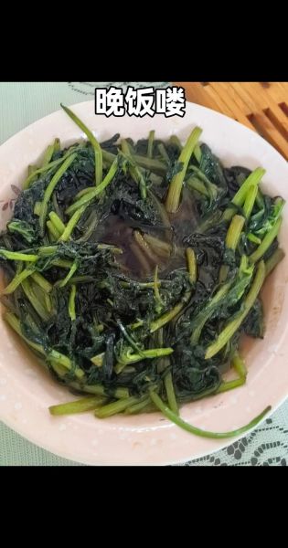 茼蒿炒肉丝怎么做_茼蒿炒肉丝用焯水吗-第2张图片-山城妙识