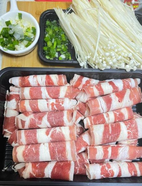 金针菇牛肉卷怎么做_金针菇牛肉卷需要焯水吗-第3张图片-山城妙识
