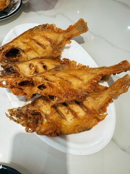 小炸鱼怎么做酥脆好吃_小炸鱼酥脆不腥的秘诀-第2张图片-山城妙识