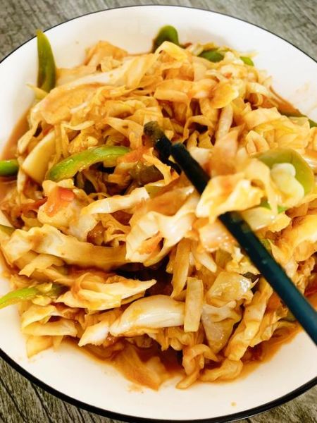 西红柿炒大头菜青椒怎么做_西红柿大头菜青椒做法窍门-第1张图片-山城妙识