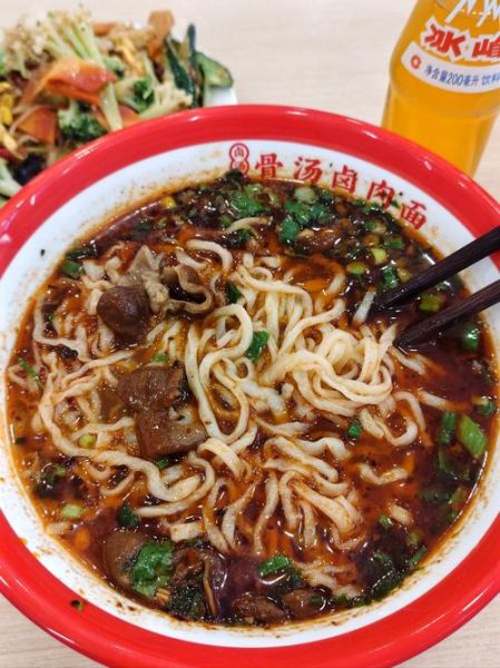 肥肠面热量是多少_减肥能吃肥肠面吗-第1张图片-山城妙识 肥肠面热量是多少_减肥能吃肥肠面吗-第1张图片-山城妙识