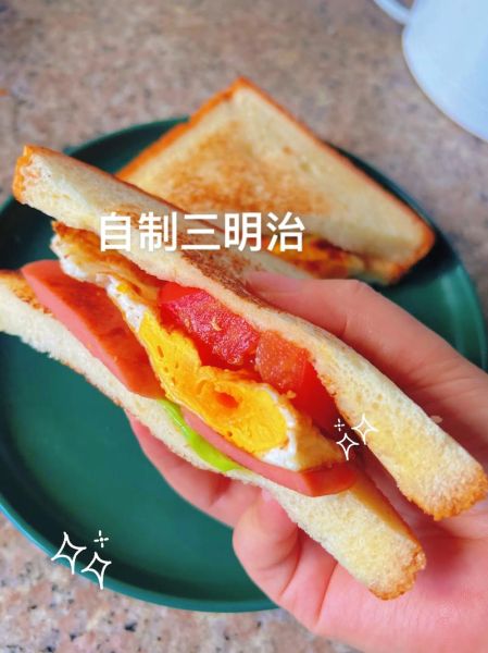 简单自制三明治怎么做_需要哪些食材-第1张图片-山城妙识 简单自制三明治怎么做_需要哪些食材-第1张图片-山城妙识
