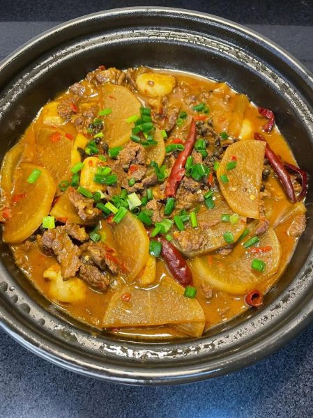 萝卜烧牛腩怎么做才软烂入味_萝卜烧牛腩用高压锅还是砂锅-第1张图片-山城妙识 萝卜烧牛腩怎么做才软烂入味_萝卜烧牛腩用高压锅还是砂锅-第1张图片-山城妙识