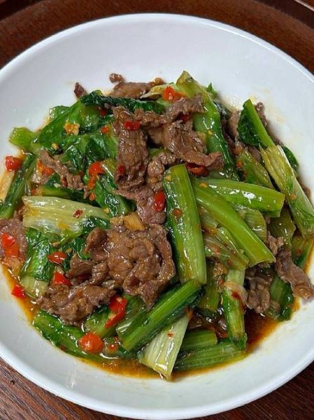 蚝油牛肉配什么蔬菜_蚝油牛肉炒什么菜好吃-第3张图片-山城妙识