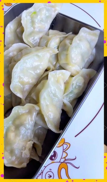 西葫芦蒸饺馅怎么做_西葫芦蒸饺馅怎么调好吃-第1张图片-山城妙识