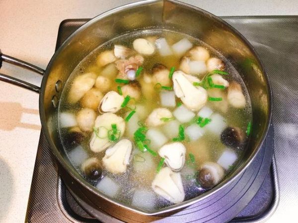 草菇汤的家常做法_草菇汤怎么做好喝-第2张图片-山城妙识 草菇汤的家常做法_草菇汤怎么做好喝-第2张图片-山城妙识