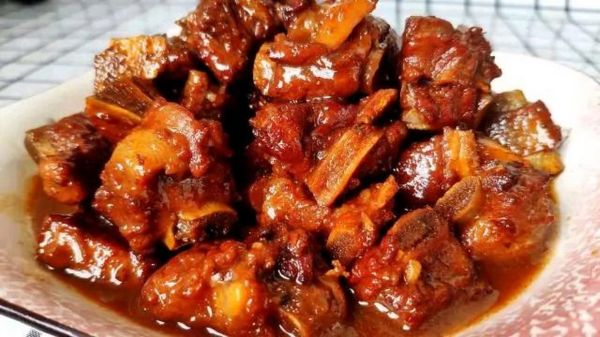 红烧小排骨怎么做_红烧小排骨需要焯水吗-第1张图片-山城妙识