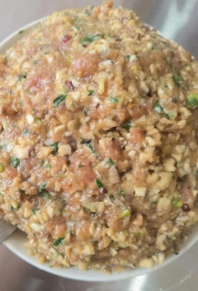香菇肉水饺怎么调馅好吃_香菇肉馅比例多少才香-第3张图片-山城妙识