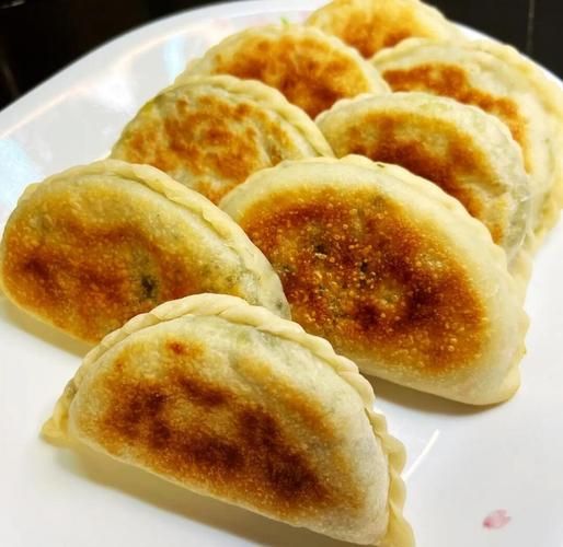 韭菜盒子怎么和面好吃_韭菜盒子面团怎么调才软-第1张图片-山城妙识 韭菜盒子怎么和面好吃_韭菜盒子面团怎么调才软-第1张图片-山城妙识