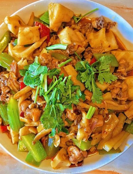 爆炒兔肉怎么做_爆炒兔肉用焯水吗-第3张图片-山城妙识