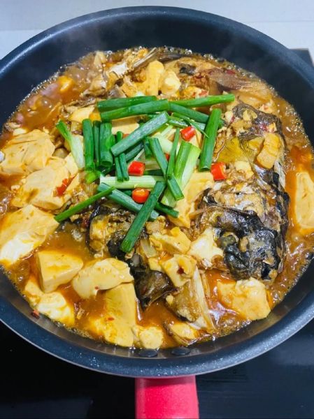 鱼炖豆腐怎么做才入味_鱼炖豆腐的家常做法-第3张图片-山城妙识