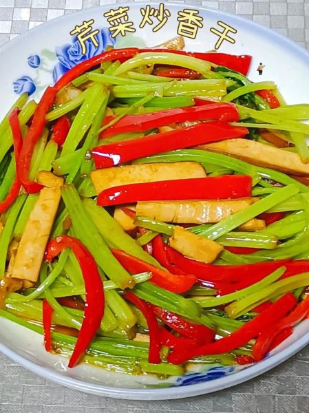 香干炒芹菜热量是多少_减脂能吃吗-第2张图片-山城妙识