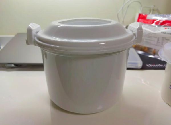 微波炉怎么煮米饭_微波炉煮米饭用多少水-第3张图片-山城妙识