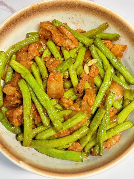 豆角炒肉怎么炒才好吃_北方家常做法-第1张图片-山城妙识