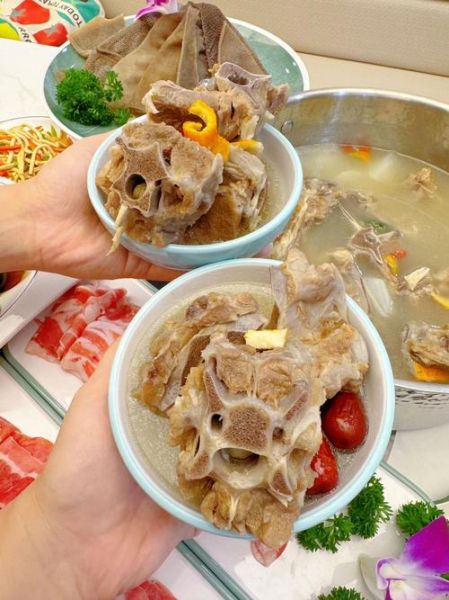 羊蝎子火锅怎么做好吃_家庭版羊蝎子火锅做法窍门-第3张图片-山城妙识