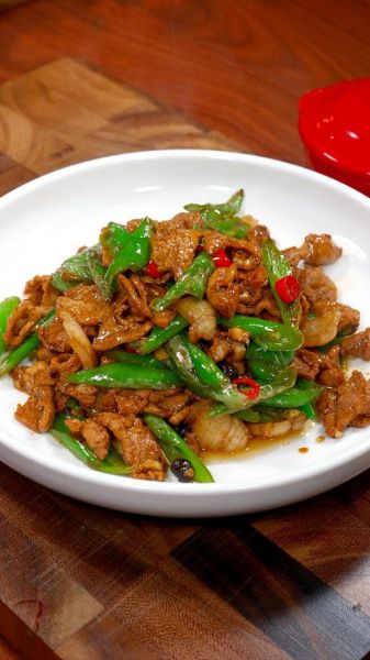 辣椒炒肉片怎么做_辣椒炒肉片用什么肉-第3张图片-山城妙识
