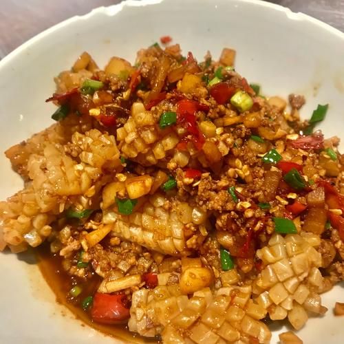 酸辣鱿鱼卷怎么做_酸辣鱿鱼卷焯水多久-第1张图片-山城妙识 酸辣鱿鱼卷怎么做_酸辣鱿鱼卷焯水多久-第1张图片-山城妙识