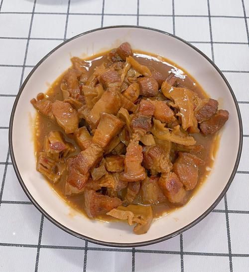 冬笋干烧肉怎么做_冬笋干烧肉用五花肉还是后腿肉-第1张图片-山城妙识