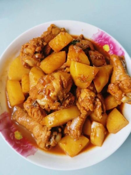 土豆炖鸡翅根怎么做_新手零失败步骤-第1张图片-山城妙识