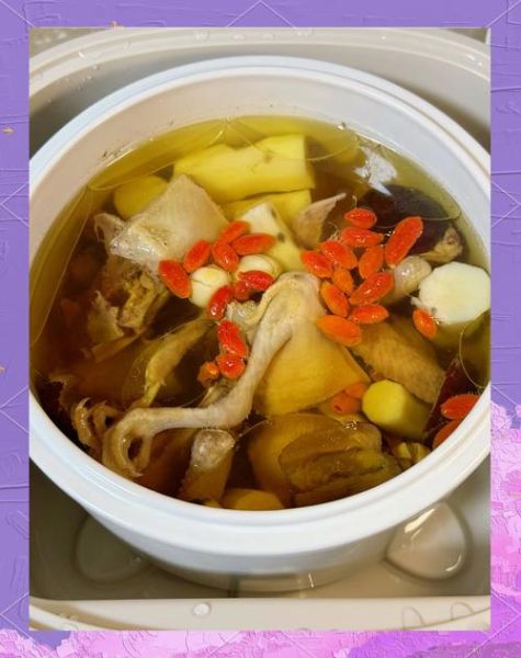 鸽子汤怎么炖最补_炖鸽子汤用什么药材-第2张图片-山城妙识