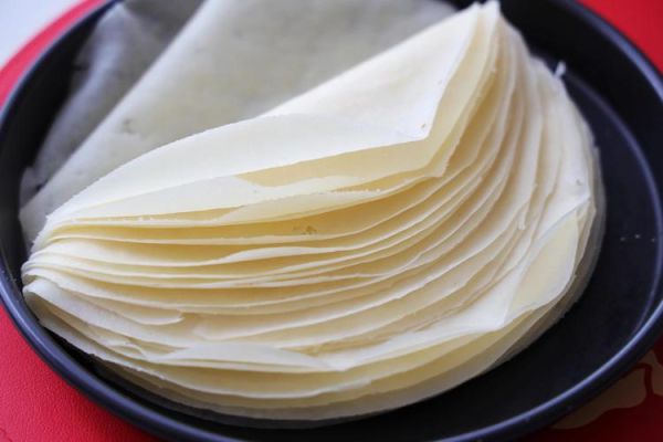 烙春饼的面怎么和_春饼和面用温水还是凉水-第3张图片-山城妙识